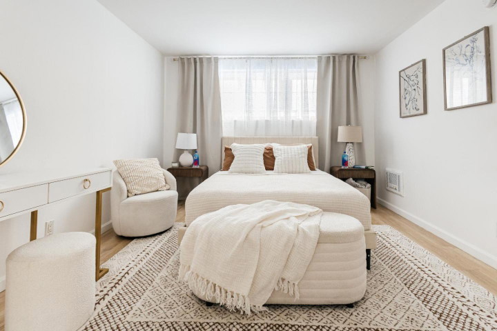 Ocean Breeze Retreat - Santa Monica, CA