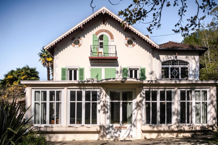 Maison Tournesol - Massages Et Dîner Maison Près De Pau - Pau