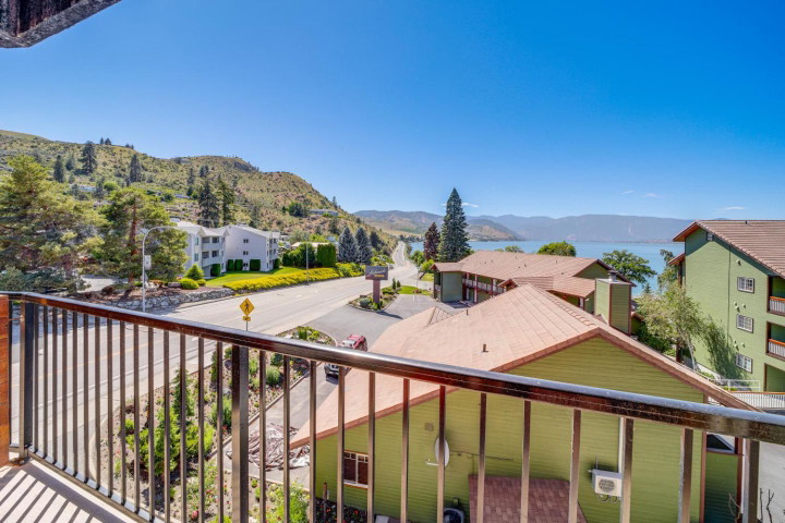 Pool, Hot Tub, & Beach Access! Chelan Family Haven - State of Washington