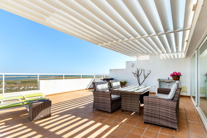 Seagull House - Ocean View Retreat With Pool - Fuseta