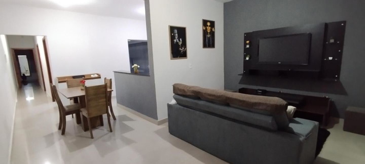 Casa 2 Quartos Com Garagem - Limeira