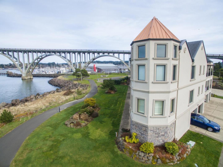 Windward At The Regatta - Newport, OR