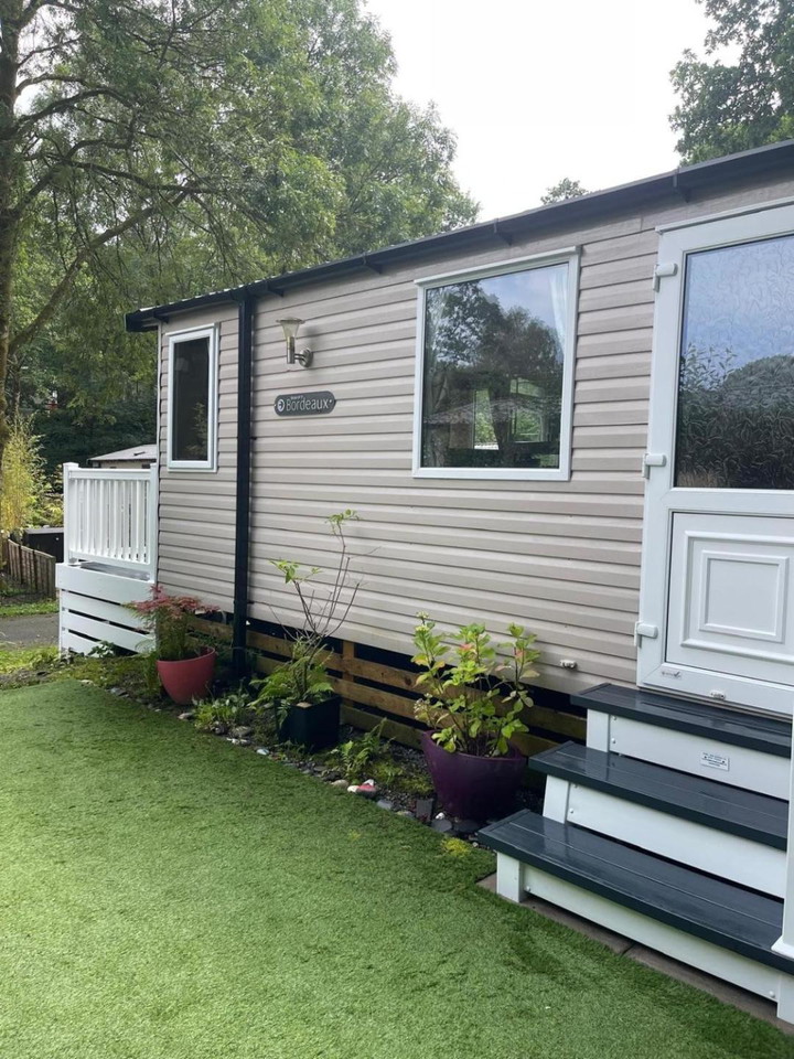 3 Bed Woodland Caravan At Aberdunant Hall Snowdon - Beddgelert