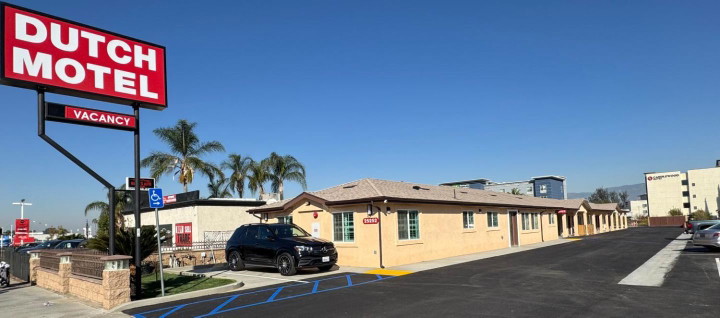 Dutch Motel - Rialto, CA