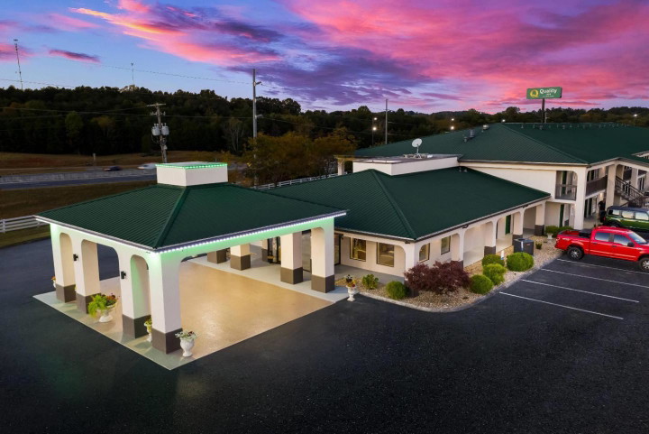 Quality Inn Dandridge - Douglas Lake, TN