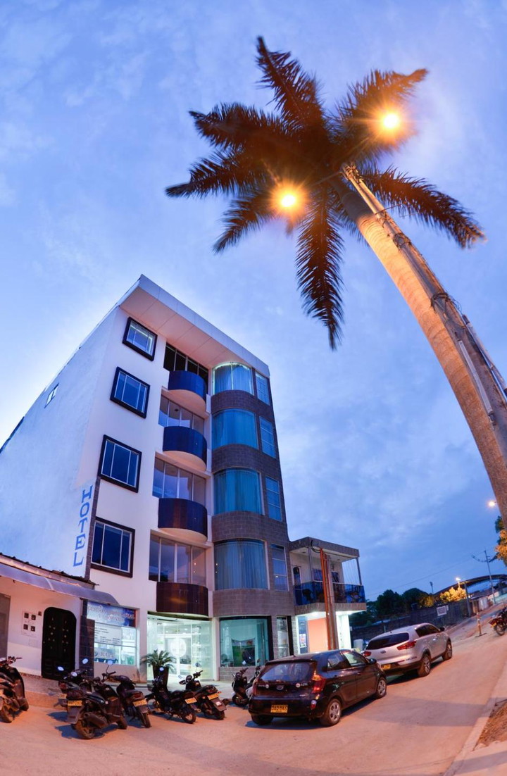 Hotel Confort Ariari - Granada