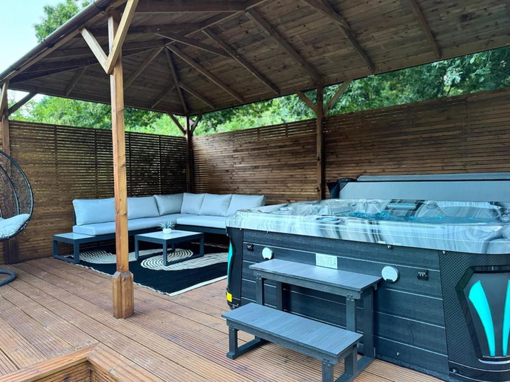 Luxury 2 Bedroom Norfolk Retreat-private Hot Tub - Norwich