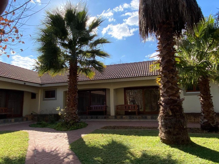 Lakeside Guest House - Lichtenburg