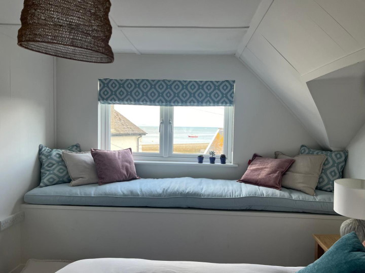 Lyme Slice - Location Location Location - Lyme Regis