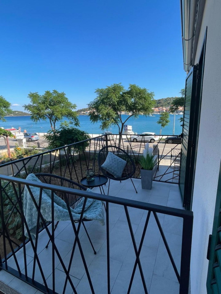 Tisno Central Apartments 2 - Murter