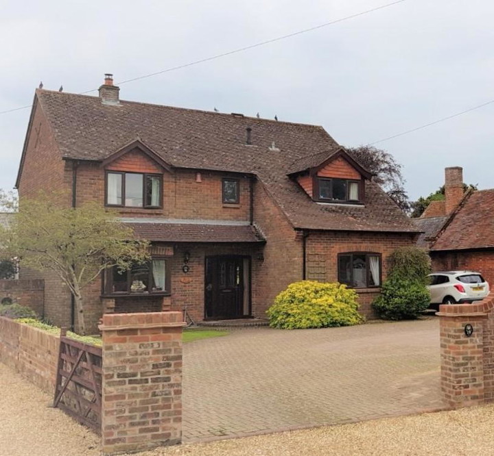 Barn Court Bed And Breakfast - Lymington