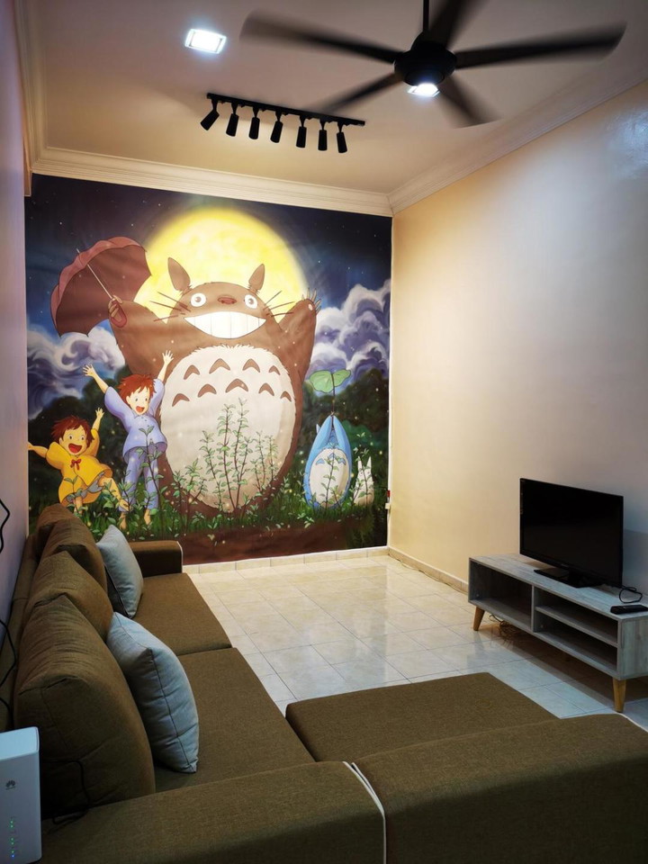 Bidor Totoro And One Piece Animation House - Bidor