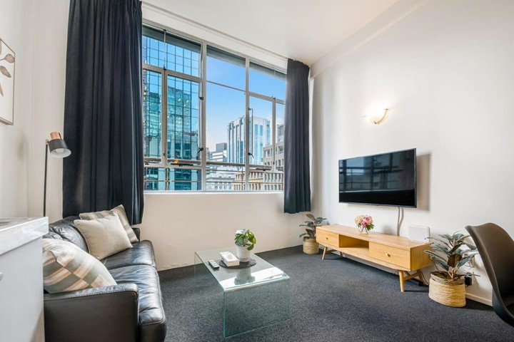 Open-plan Living In The Heart Of Cbd Zodiak Stays - Auckland
