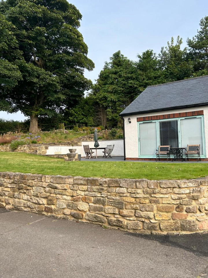 Sharpley Hall Garden Studio Not Far From Seaham Beach Offering Quiet Private Stay With Secure Parking - Sunderland