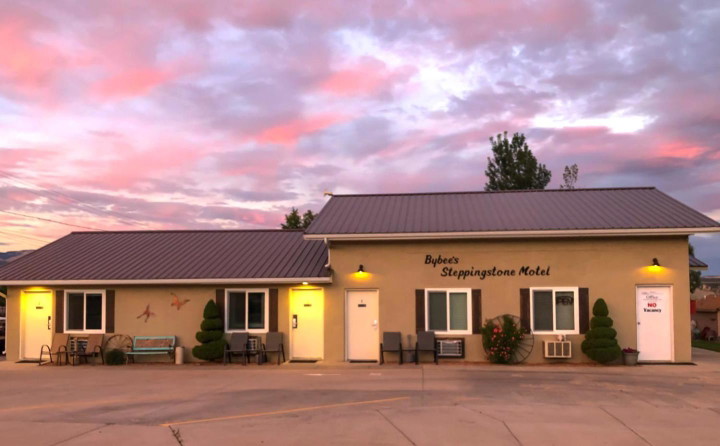 Bybee's Steppingstone Motel - Utah