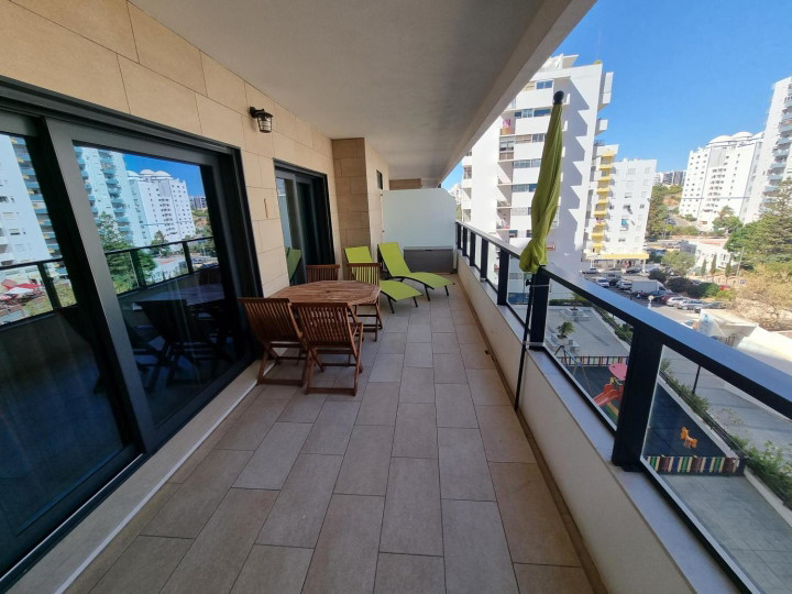 Apartamento Na Praia Com Estacionamento - Praia da Rocha