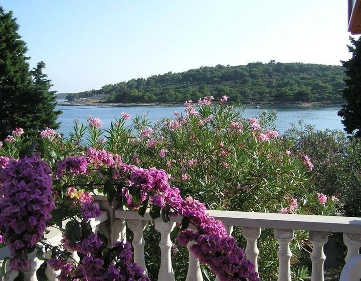Apartment In Mali Lošinj With Seaview, Terrace, Air Condition, Wifi (3780-2) - Nerezine