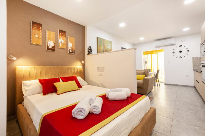Modern & Lovely Studio - Prime Location - Malta International Airport (MLA)