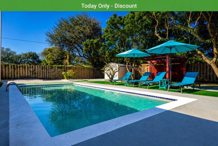 Relax & Fun Hollywood Private Pool | Arcade Game - Broward County, FL