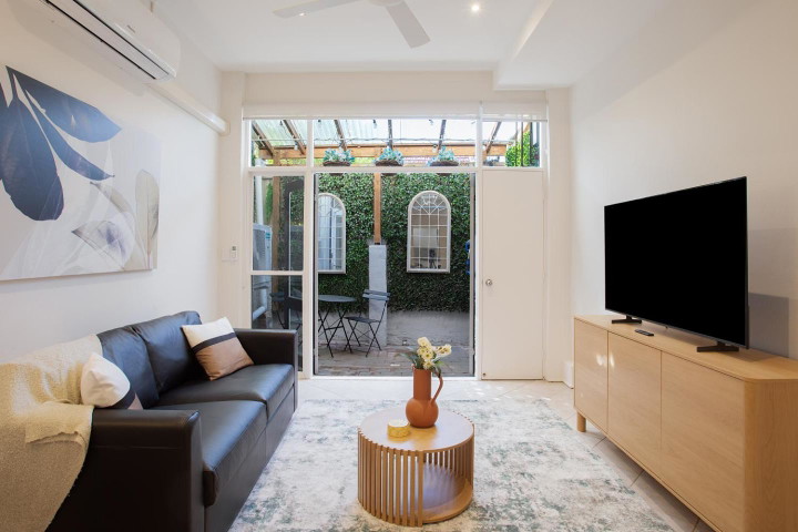Renovated Terrace 5 Min Walk To Central Station - North Sydney