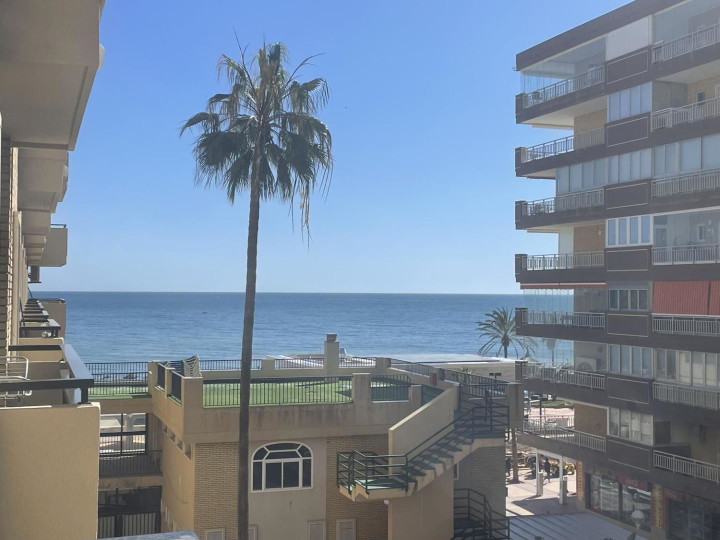 Piso En El Paseo Marítimo Fuengirola - Mijas