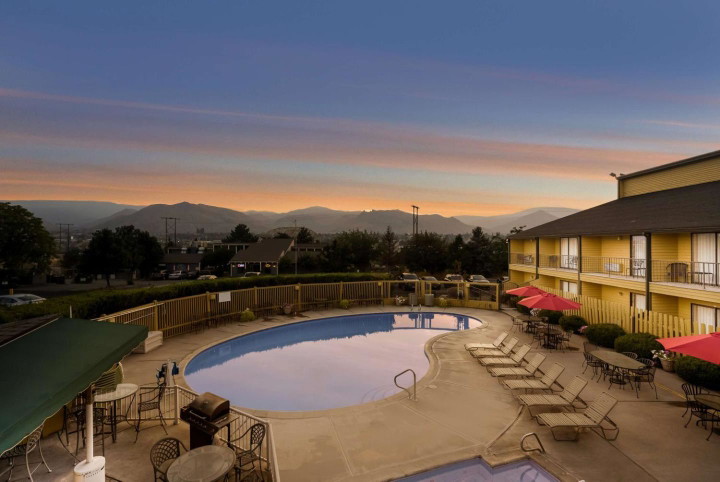 Surestay Hotel By Best Western Wenatchee - Wenatchee, WA