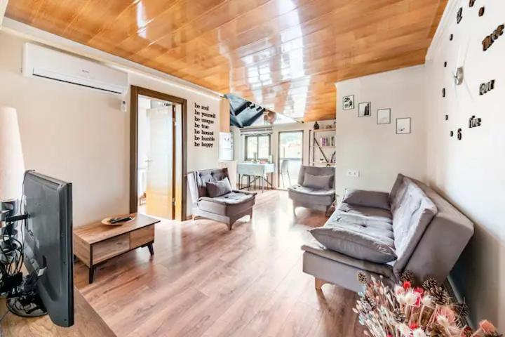 Marmaris Merkez Bahçeli Müstakil Ev Arya Roof House - Marmaris