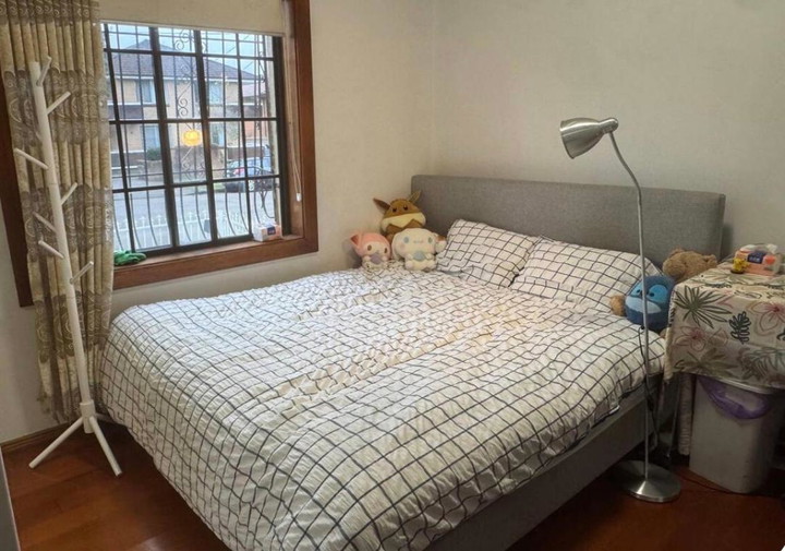 King Bed Pokemon Place Campsie - Burwood