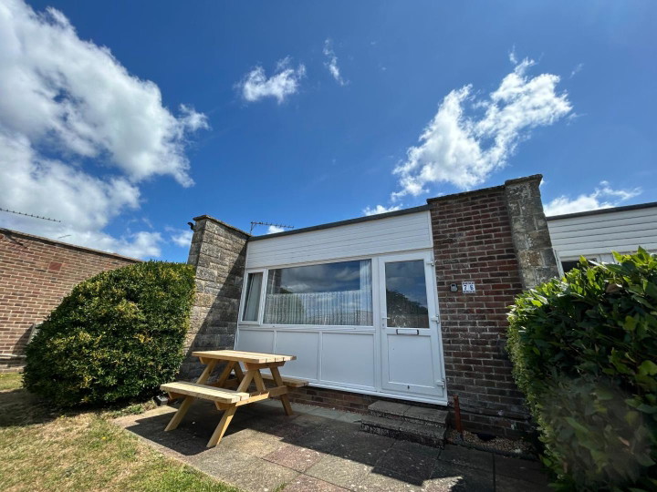 76 Brambles Chine, 2 Bedroom Bungalow In Beautiful Holiday Village, 1 Night Stays And Ferry Travel Offer Available - Milford on Sea