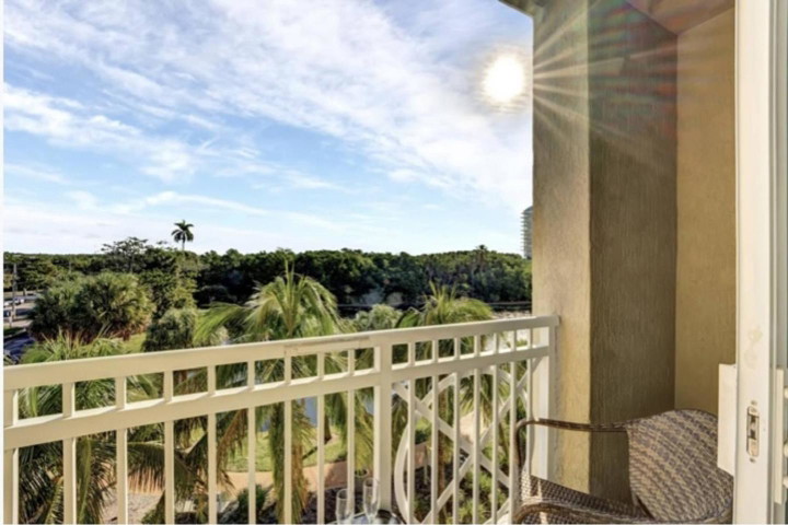 309n Sunrise Suite1 Bedroom, Pools, Jacuzzi, Beach, Shops & Dog Friendly - Boynton Beach, FL