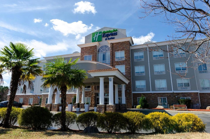 Holiday Inn Express Hotel & Suites Atlanta Airport West - Camp Creek By Ihg - Union City, GA