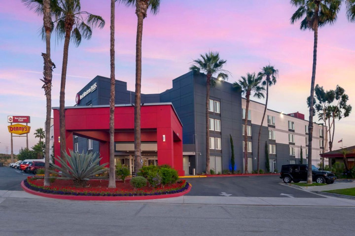 Best Western Plus Commerce Hotel - Montebello, CA