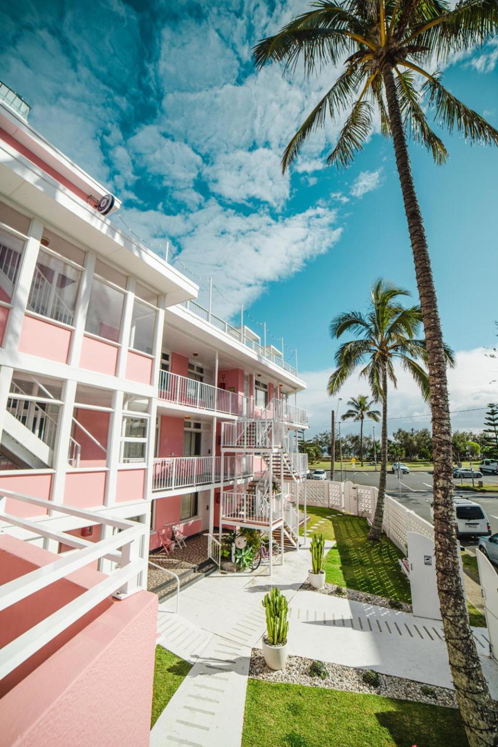 The Pink Hotel Coolangatta - Coolangatta