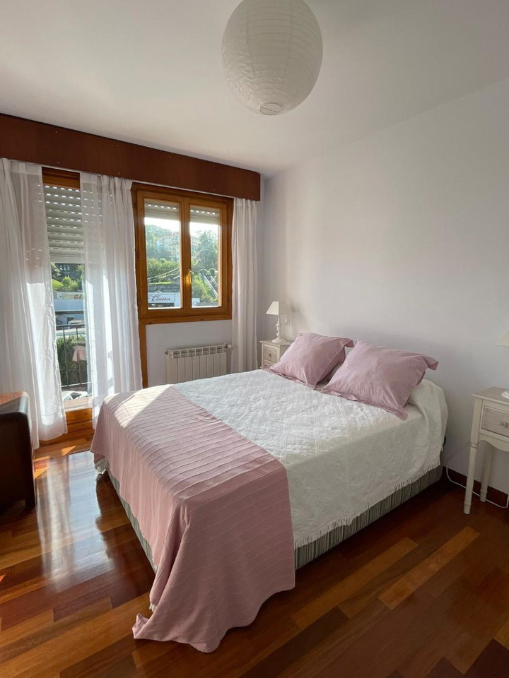 El Jardín De Max, Apartamento Céntrico Con Jardín Privado Y Parking - Comillas