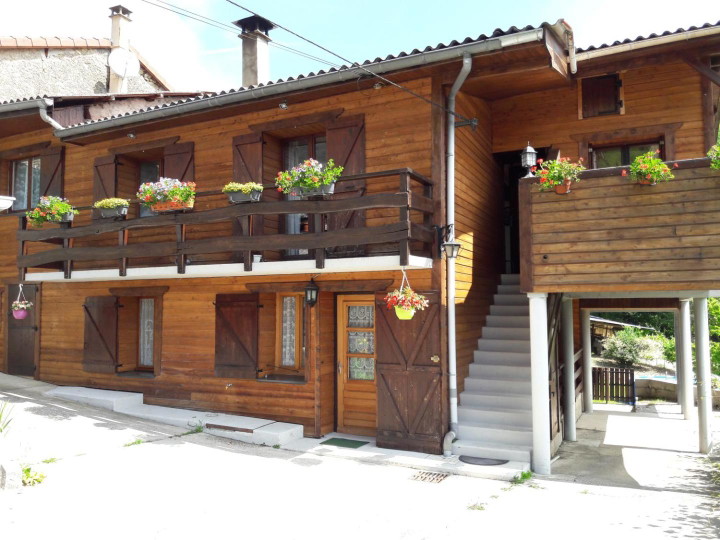Au Chalet D'anna - Ambérieu-en-Bugey