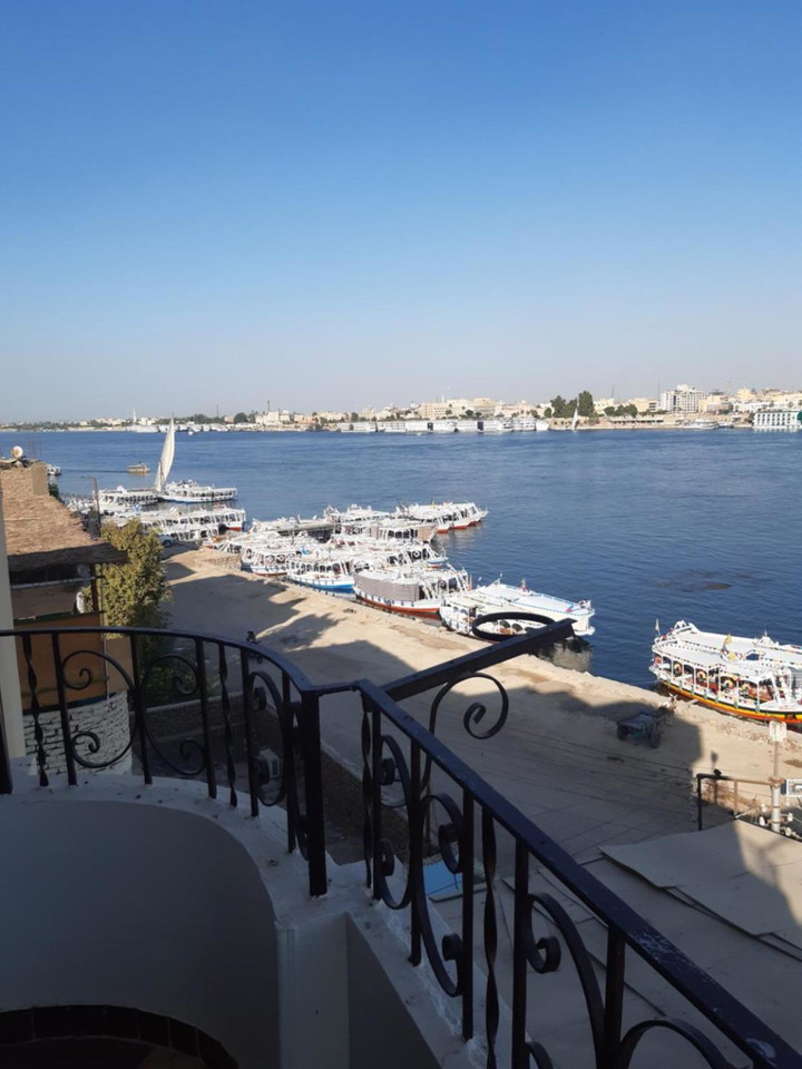 Blue Sky Apartments & Restaurant - Luxor