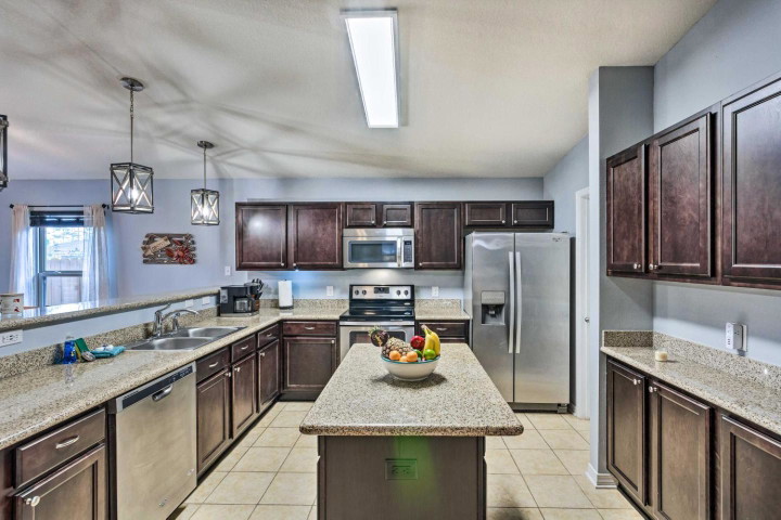 Spacious Navarre Retreat W/ Fenced-in Yard! - Navarre, FL
