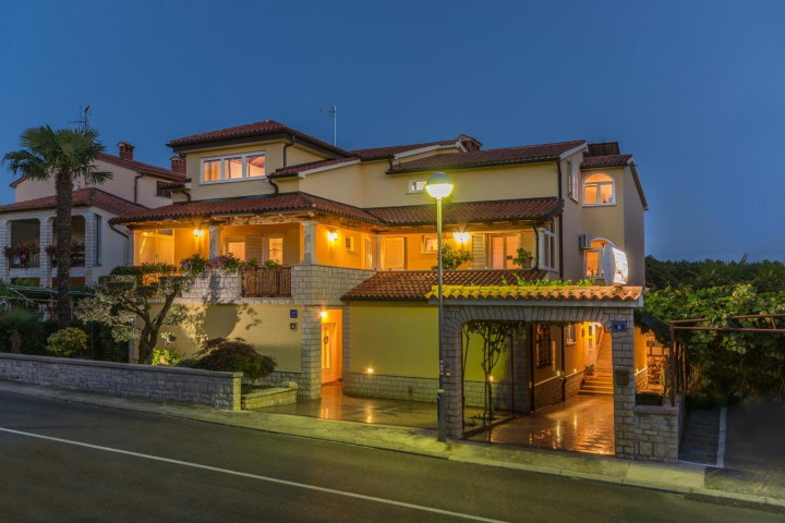 Guesthouse Casa Nova - Alpes