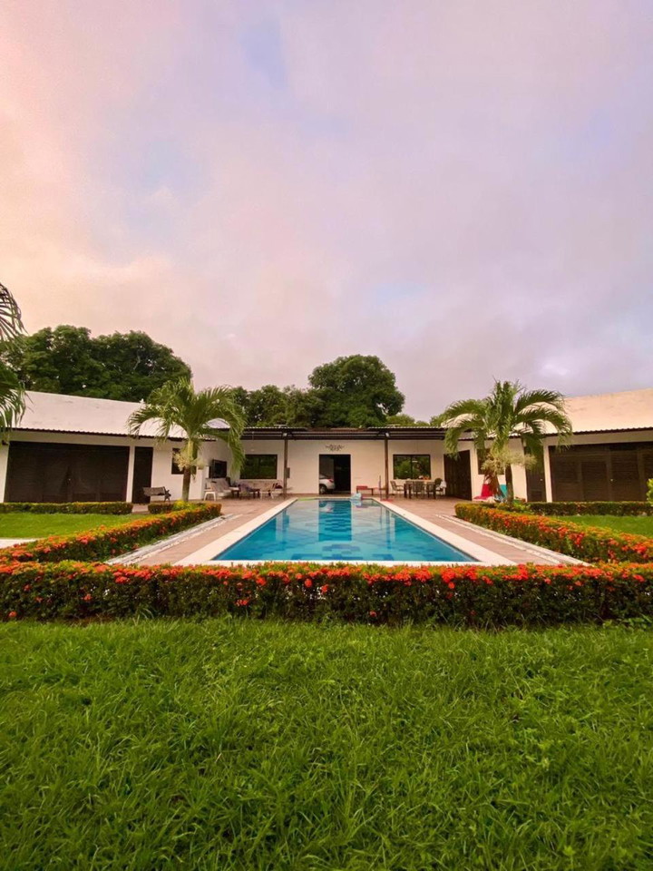 Extraordinaria Casa Con Piscina Y Pura Naturaleza Honda - Honda