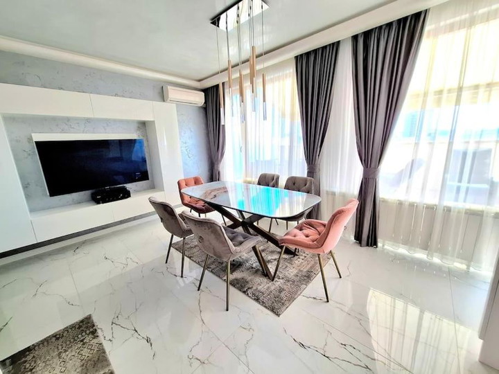 Spacious Prestige Penthouse - Varna