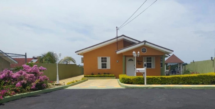 Falmouth Oasis - Jamaica