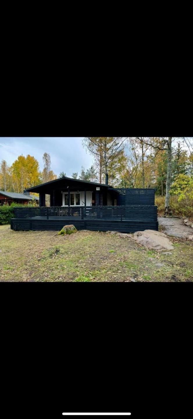 Hirsimökki,meri,sauna,terassi - Varsinais-Suomi