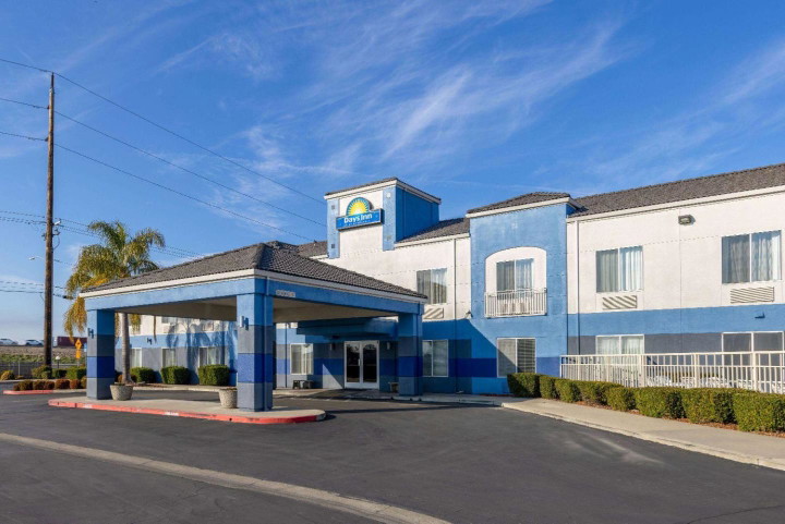Days Inn By Wyndham Lathrop - Tracy, CA
