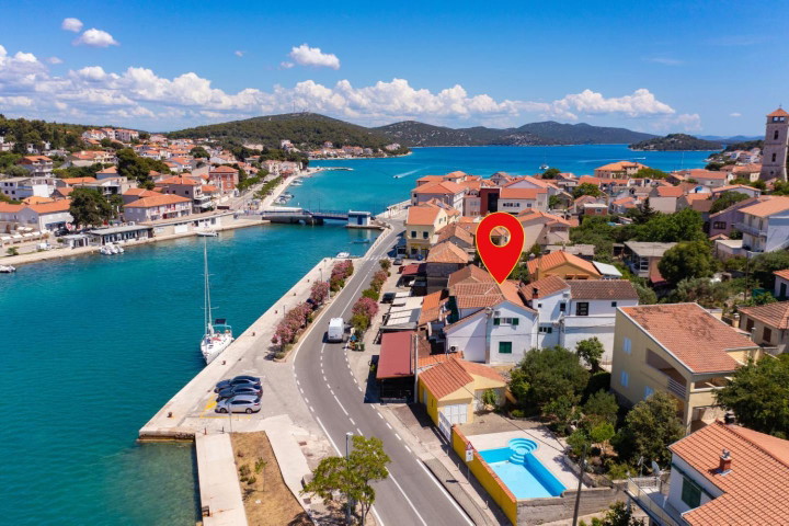 Apartments By The Sea Tisno, Murter - 815 - Murter