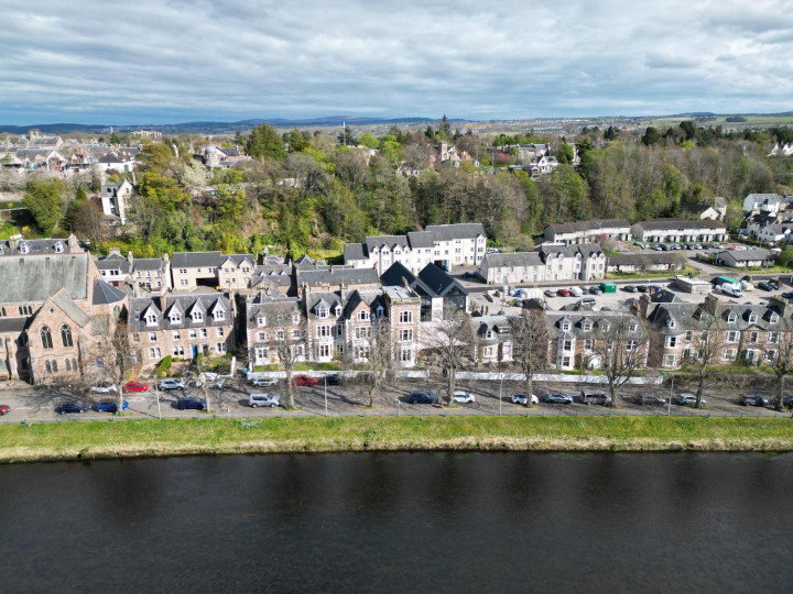 Glen Mhor Hotel At Uile-bheist 'Brewstillery' - Inverness