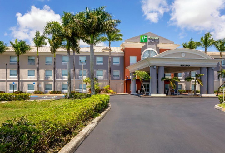 Holiday Inn Express & Suites Florida City-gateway To Keys By Ihg - Florida City, FL