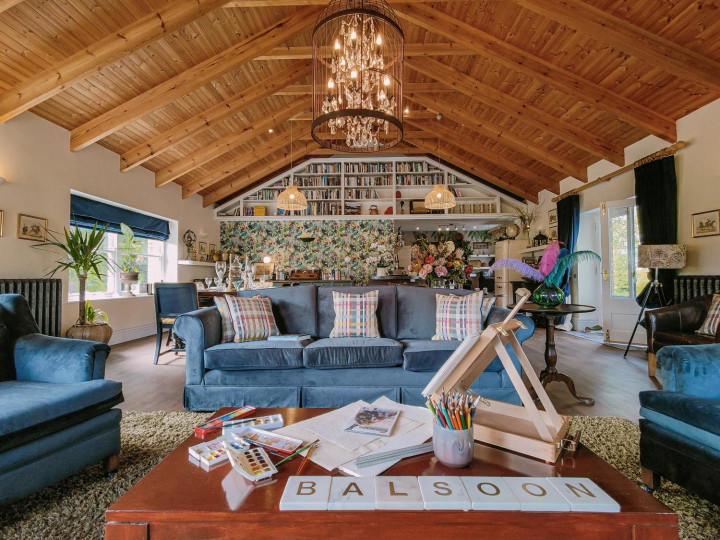 Balsoon Lodge - Trim