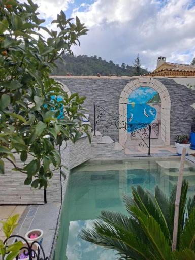 Ici Et Maintenant Entre Terre Et Mer - Pierrefeu-du-Var