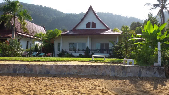 Peony Villa, 3 Bedroom Beachfront Pool Villa - Ko Chang
