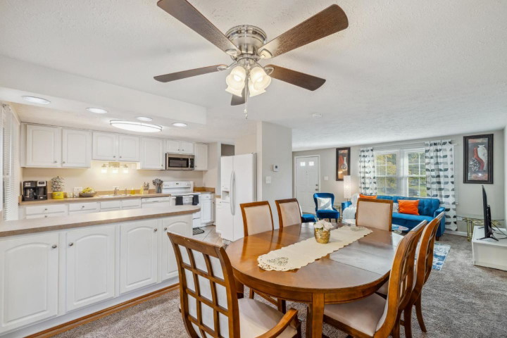Luxury Lifestyle - Clinton, MD
